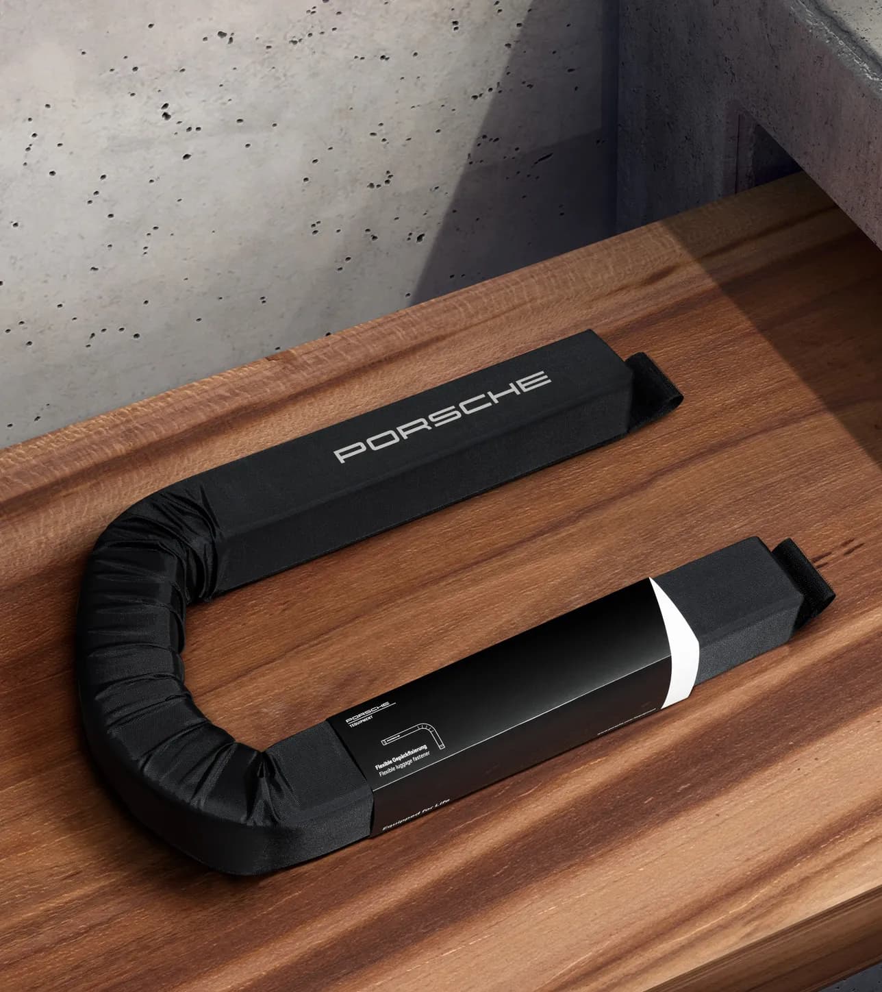 Porsche Flexible Luggage Fastener | PORSCHE SHOP