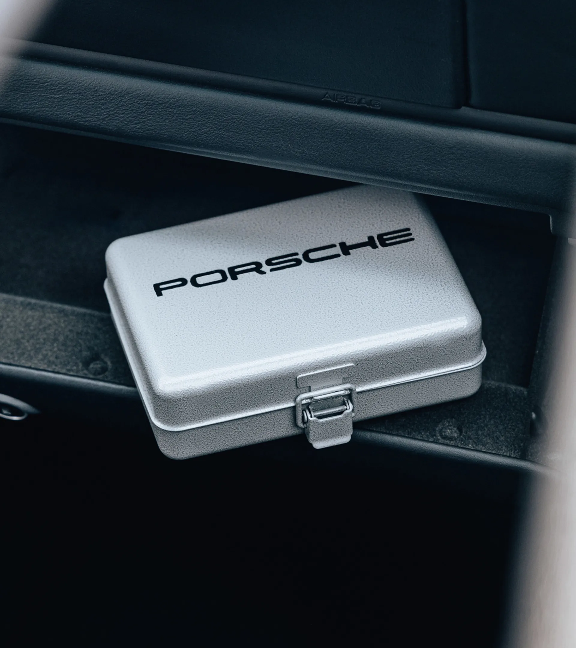 Ersatzlampenbox Metallbox | PORSCHE SHOP