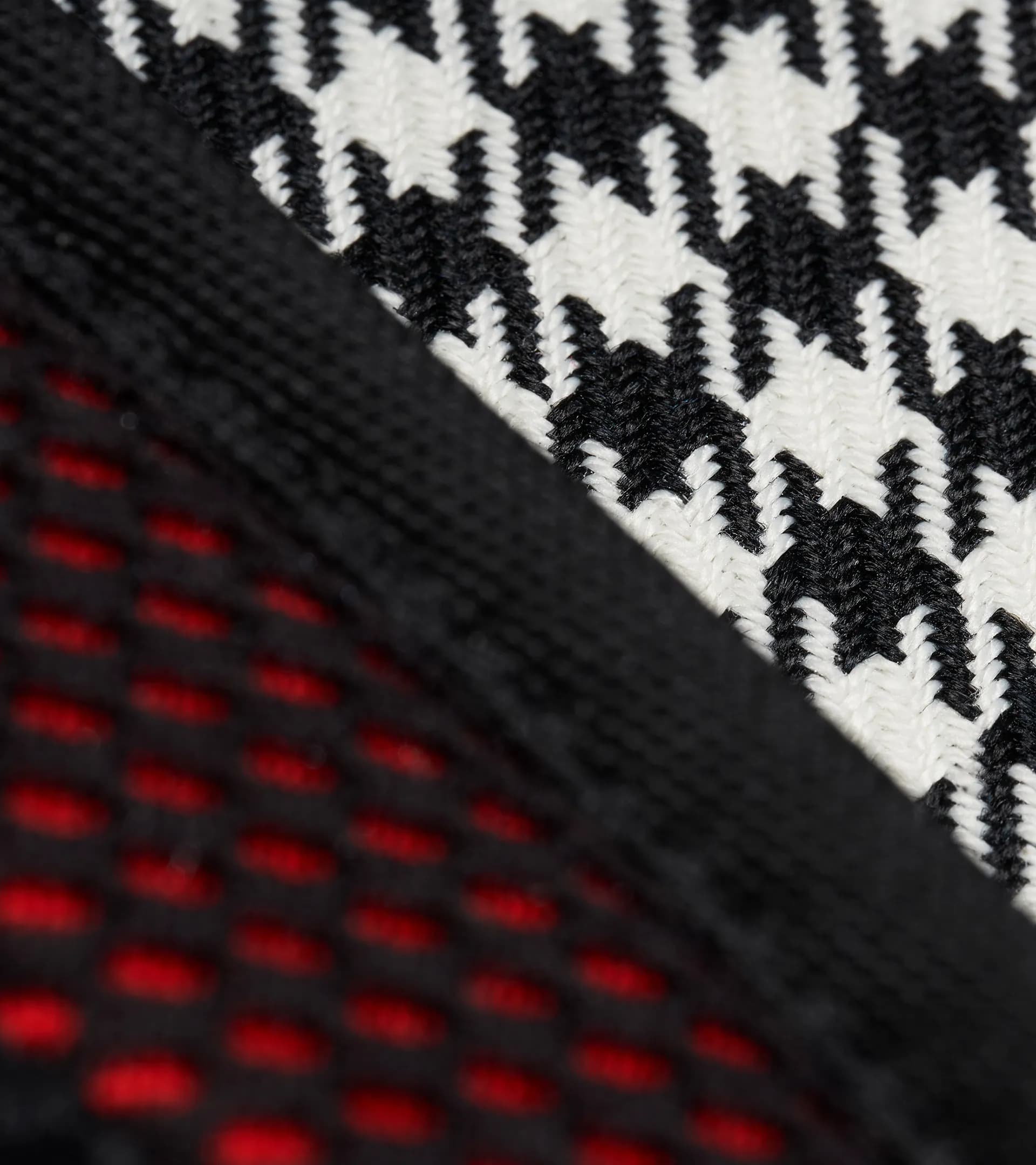 Child seat cover in pepita design Porsche Baby Seat i-Size | PORSCHE SHOP